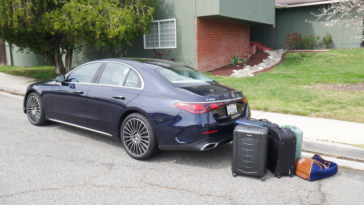 Mercedes-Benz E-Class Luggage Test: How big is the trunk? - Autoblog