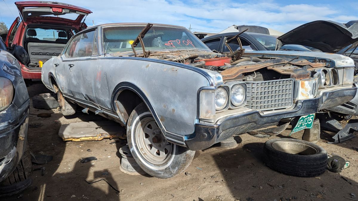 Junkyard Gem: 1968 Oldsmobile Delta 88 Custom Holiday Sedan - Autoblog
