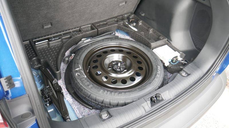 Ford Escape Hybrid and PHEV Luggage Test: How much fits in the cargo ...