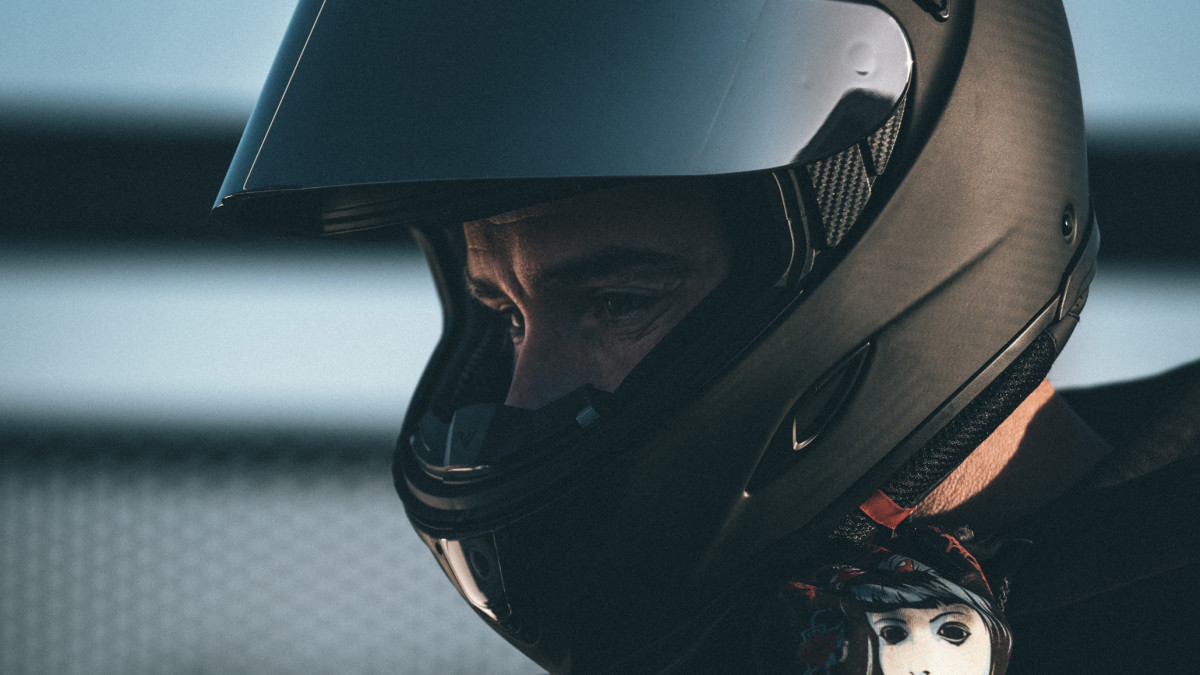 Forcite's MK1S helmet builds in almost all the tech - Autoblog: Car ...