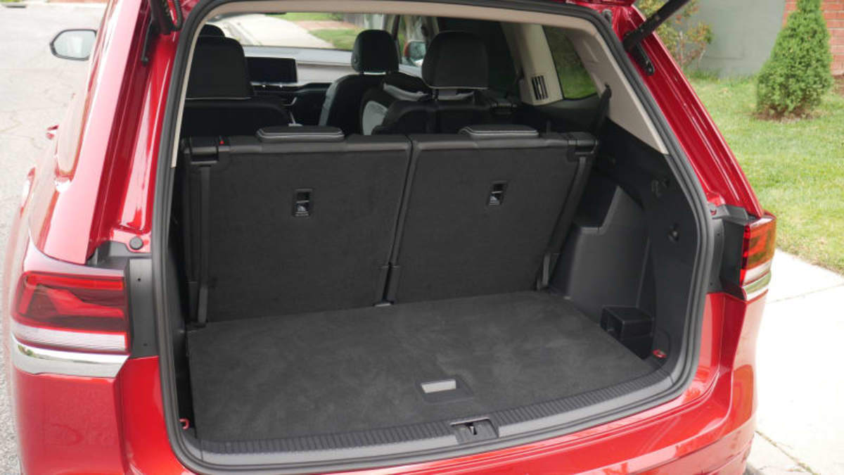 Volkswagen Atlas Luggage Test: How much fits behind the third row ...