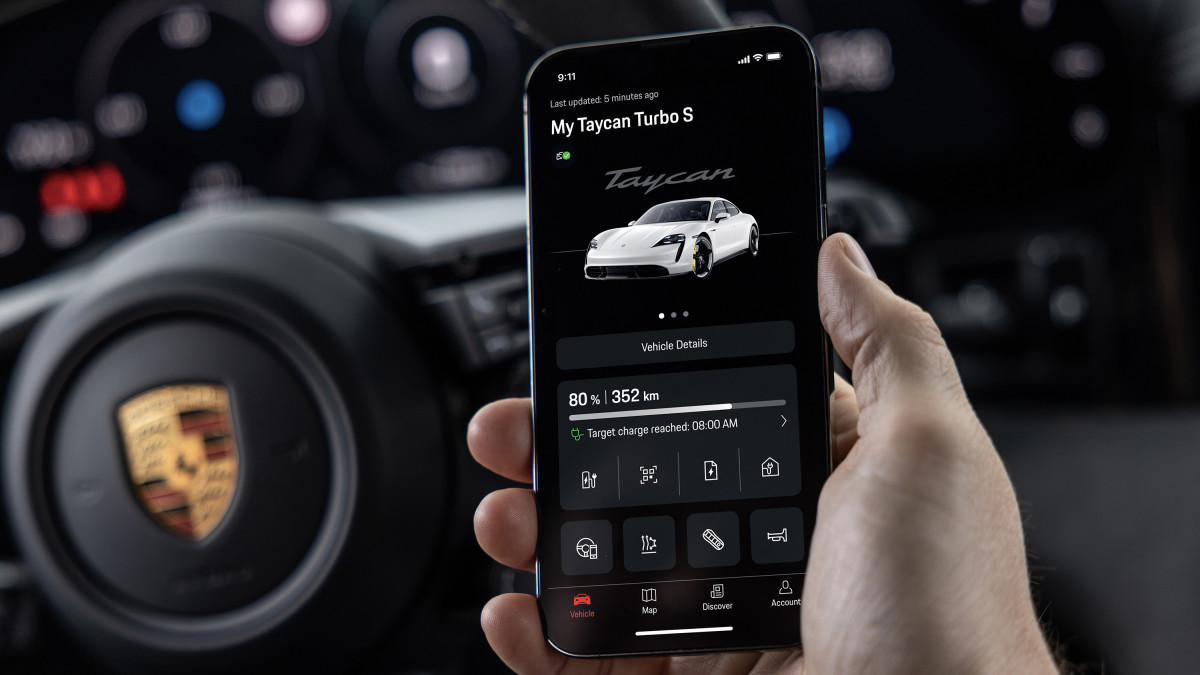 Taycan apple carplay store