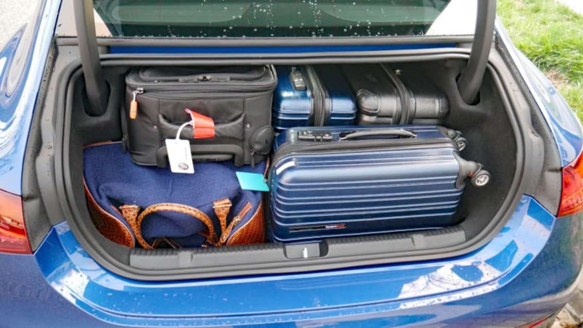 Mercedes-Benz EQE Luggage Test: How big is the trunk? - Autoblog
