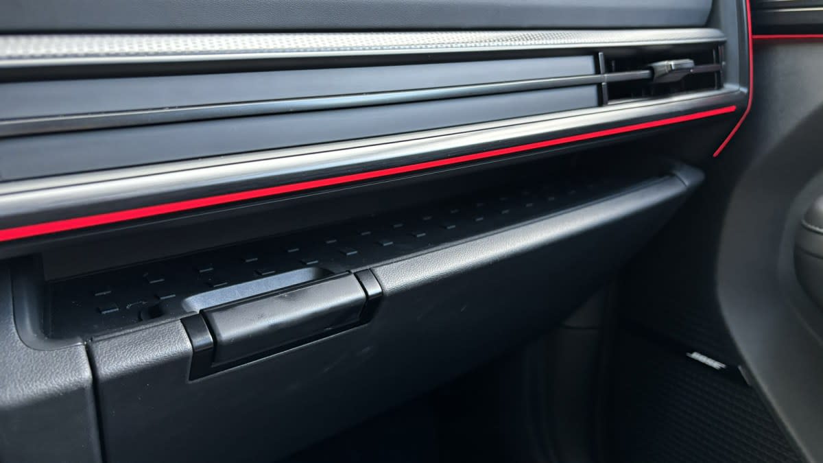 Hyundai Santa Fe Calligraphy Interior Review: More functional than ...