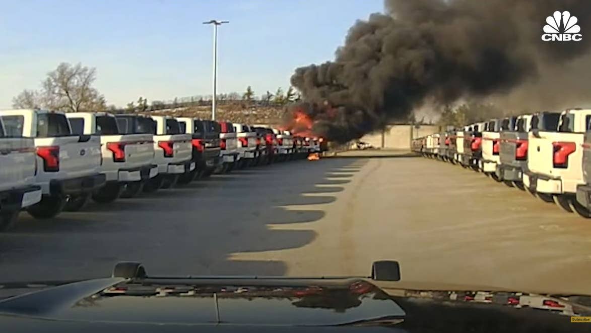 Ford F-150 Lightning fire that prompted recall is caught on police ...