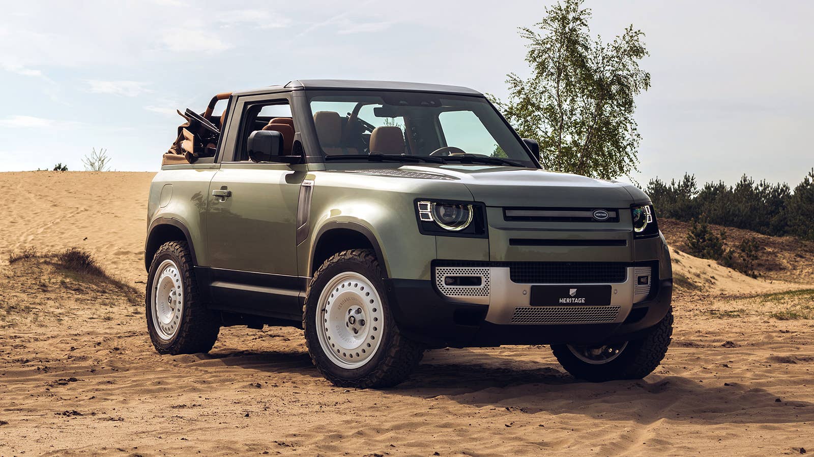 Dutch coachbuilder makes the convertible Defender that Land Rover won't ...