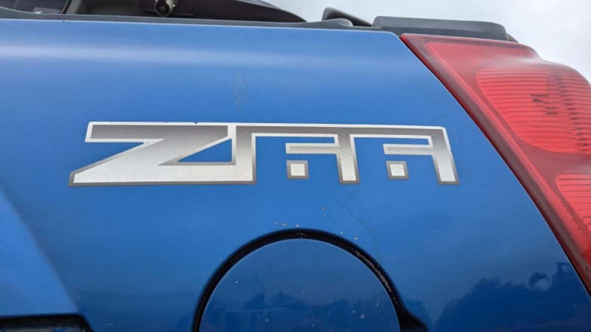 Junkyard Gem: 2006 Chevrolet Avalanche Z66 - Autoblog