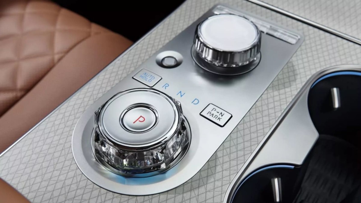 2025 Genesis GV80 First Drive: It's what's inside that counts - Autoblog