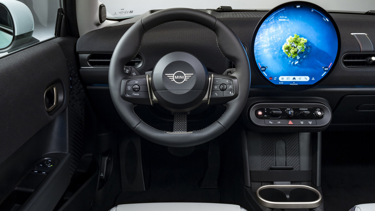 The All-New 2025 Mini Cooper S Almost Becomes an Adult - Autoblog