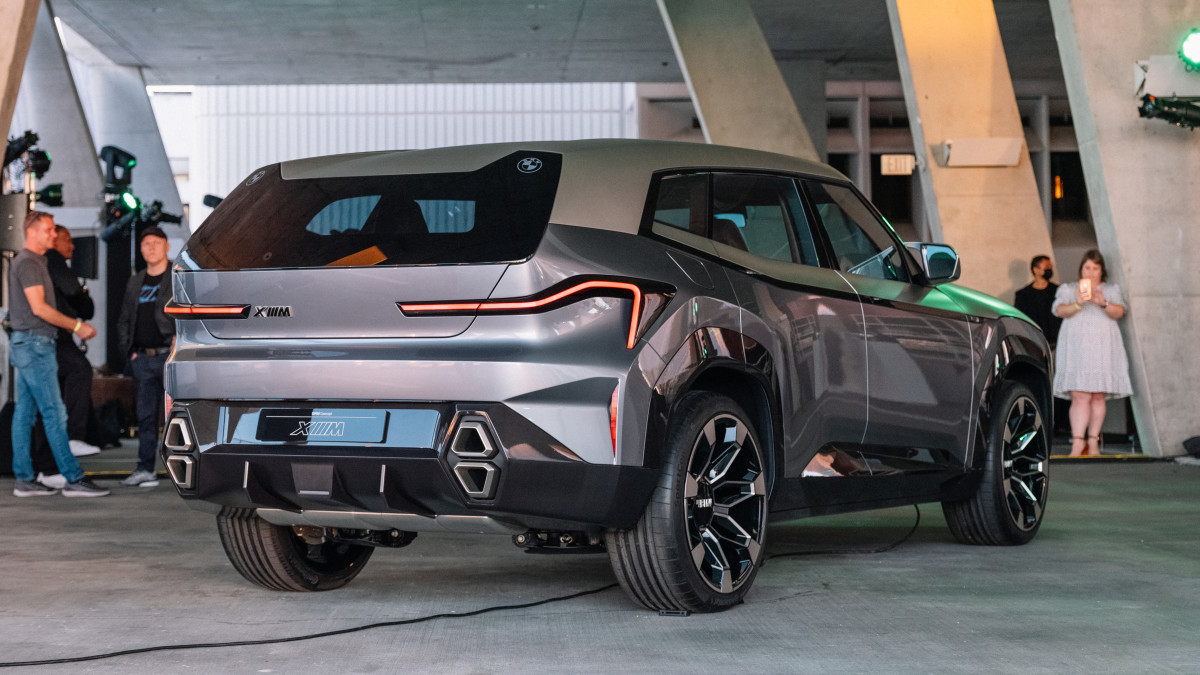 BMW's XM Concept looks just as wild in real life - Autoblog