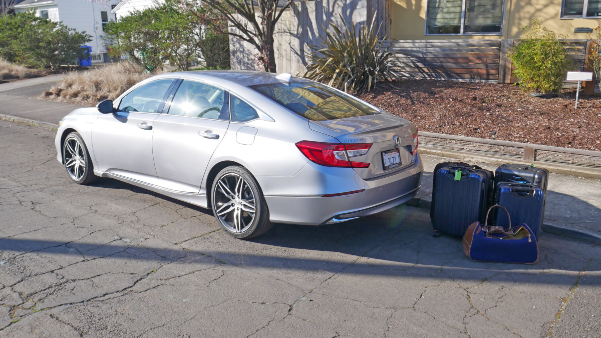 2018-2022 Honda Accord Luggage Test | How big is the trunk? - Autoblog