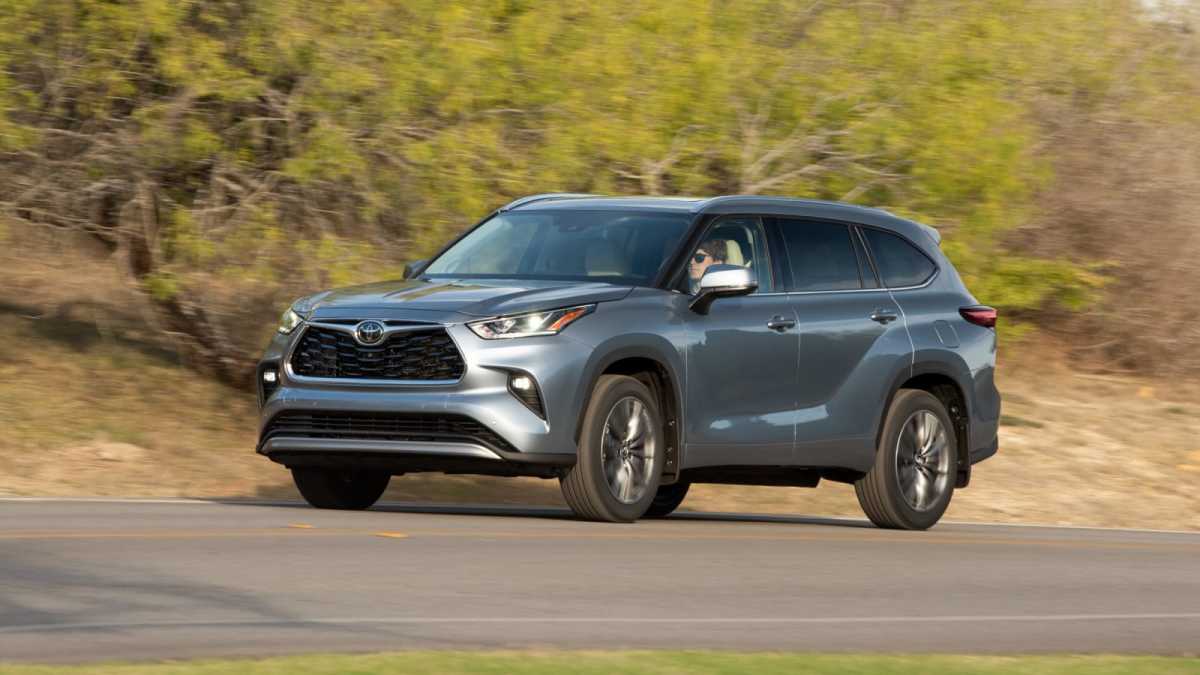 2021 Toyota Highlander Review | What's new, size, fuel economy ...