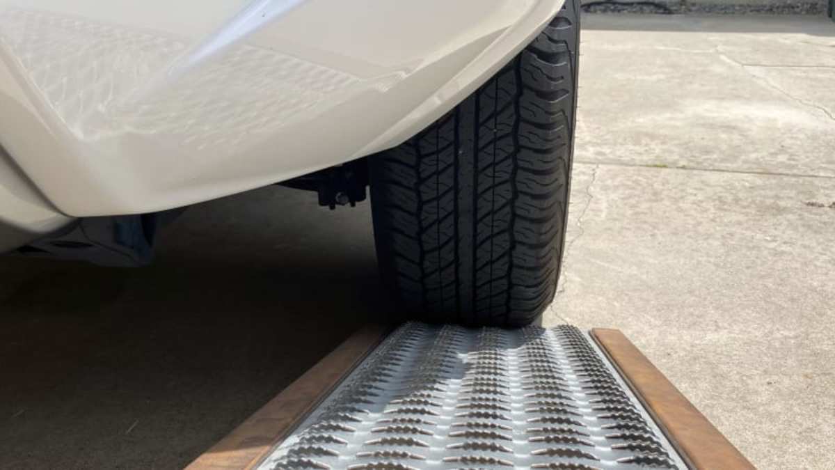 Toyota 4Runner TRD Off-Road Suspension Flex Test - Autoblog: Car News ...