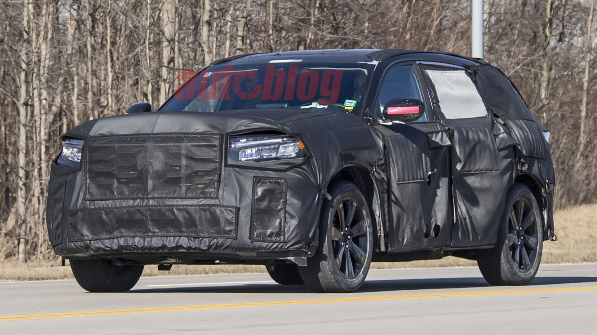 Next-generation Honda Pilot spy photos reveal Ridgeline-style fascia ...