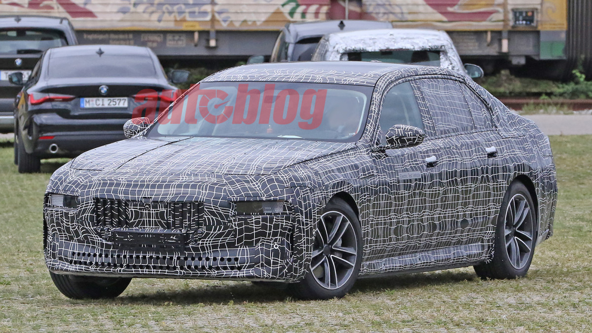 Next-generation BMW 7 Series spied in electric and hybrid forms - Autoblog