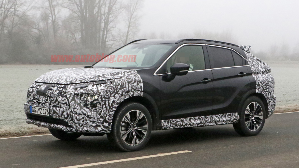 Refreshed Mitsubishi Eclipse Cross spied, loses Aztek-style rear hatch ...