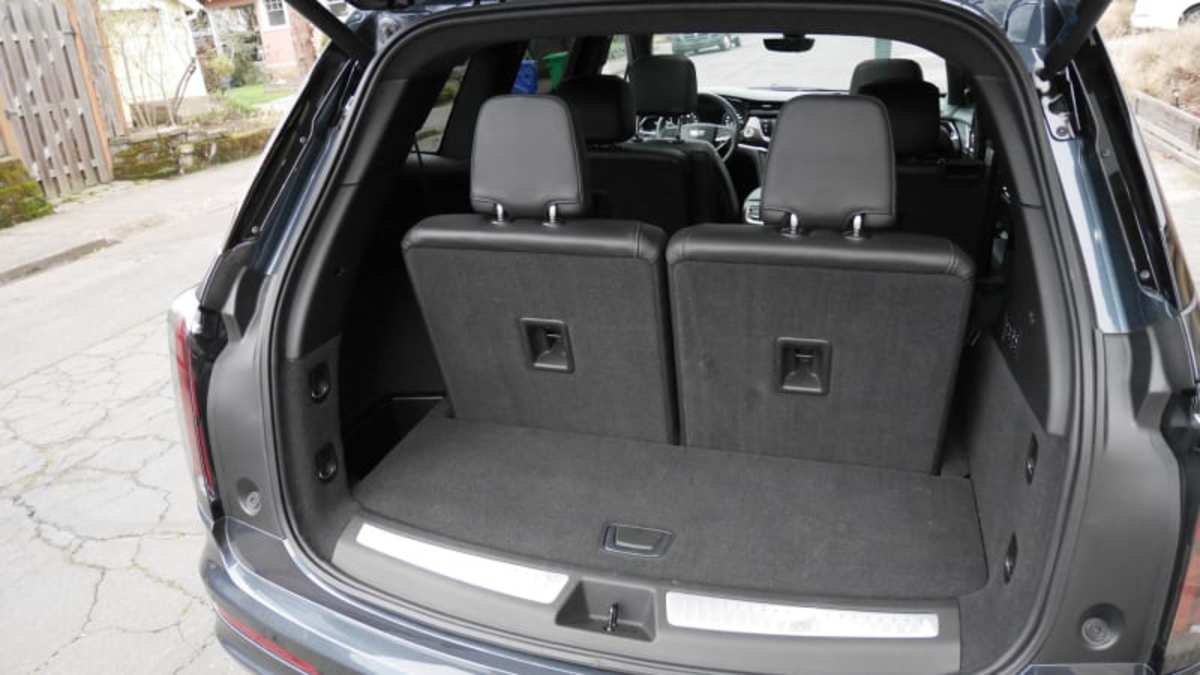 Mercedes-Benz GLS-Class Luggage Test | How much fits behind the third ...