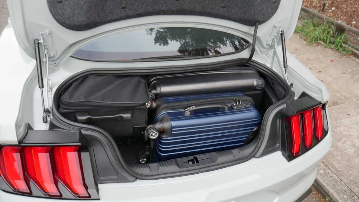 Ford Mustang (2015-2023) Luggage Test: How big is the trunk? - Autoblog
