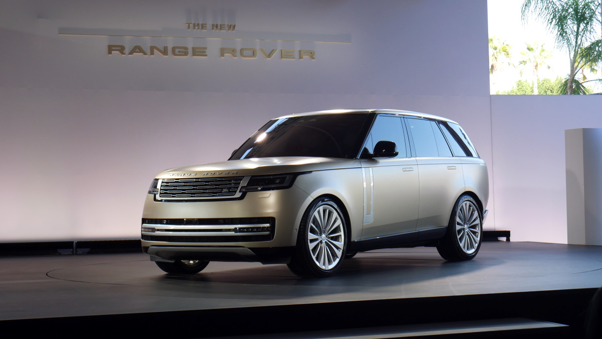 Fifth-generation, 2022 Range Rover arrives packing third row, BMW V8 ...
