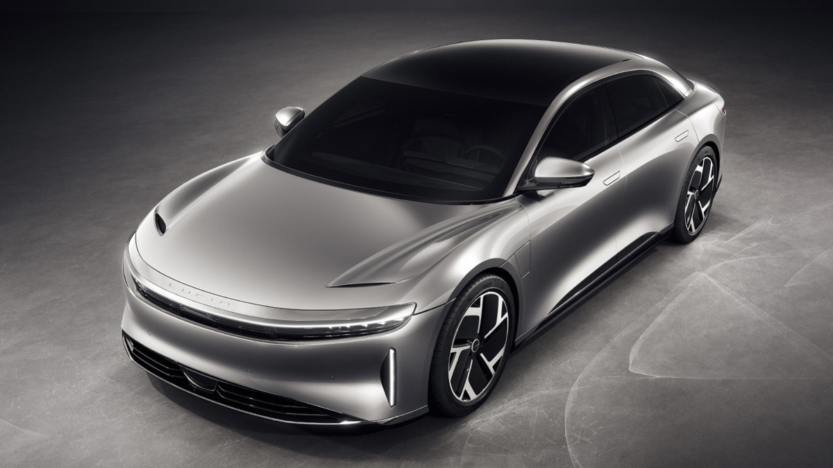 Lucid Air base sedan targets Tesla Model S with 406 mile range for 77 400 Autoblog