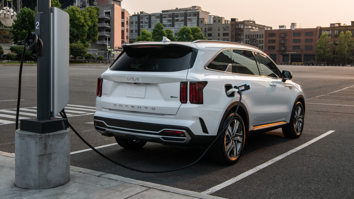 2022 Kia Sorento PHEV will be sold here official specs revealed Autoblog