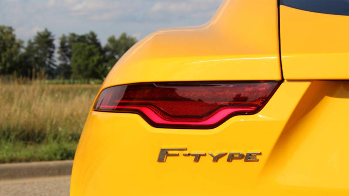 2021 Jaguar F-Type R Exhaust Test | Music to a gearhead's ears - Autoblog