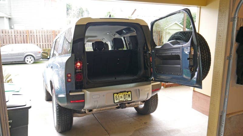 Land Rover Defender 110 Luggage Test | Boxy is better - Autoblog
