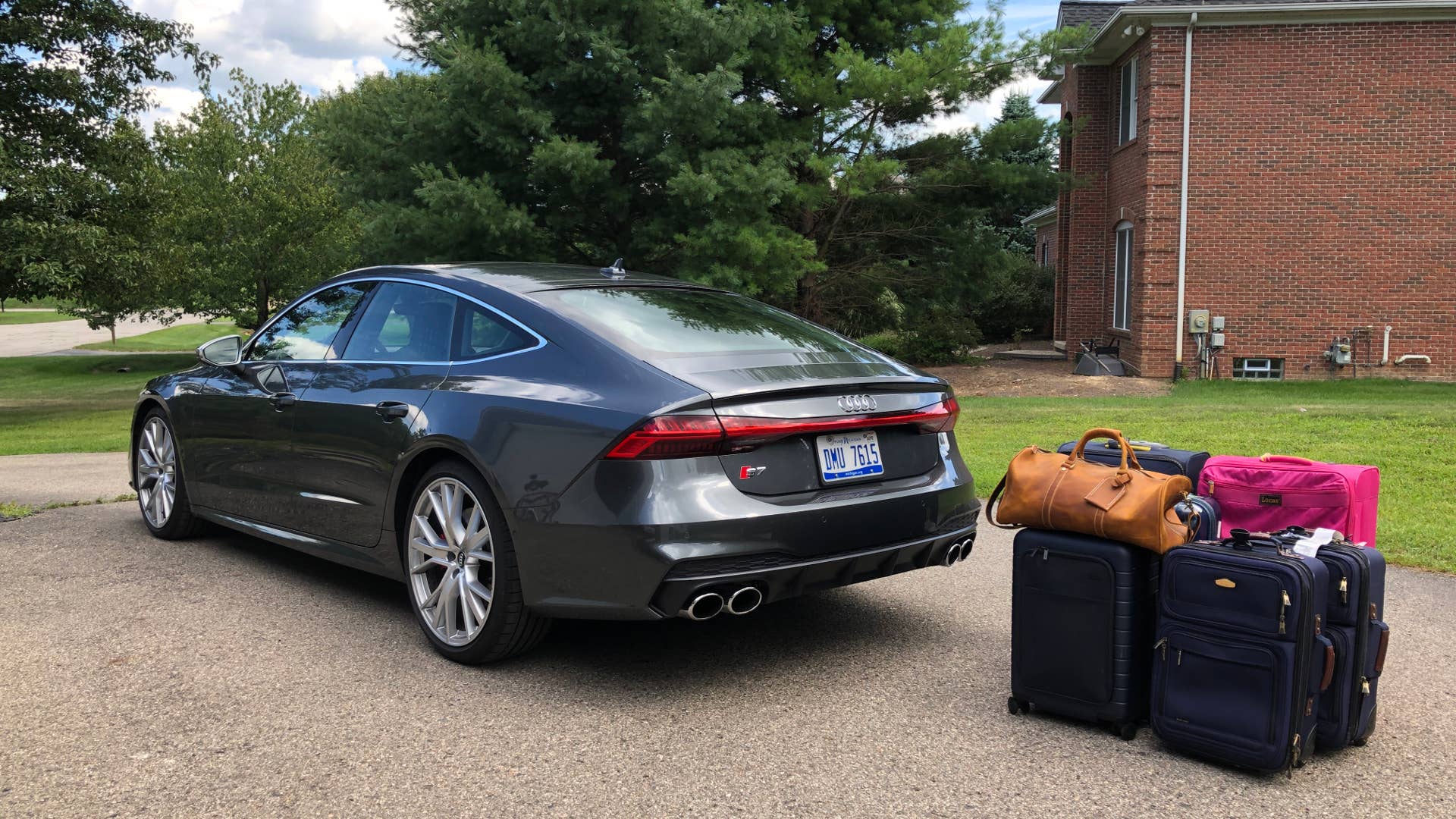 2020 Audi S7 Luggage Test | Another win for the sportback - Autoblog