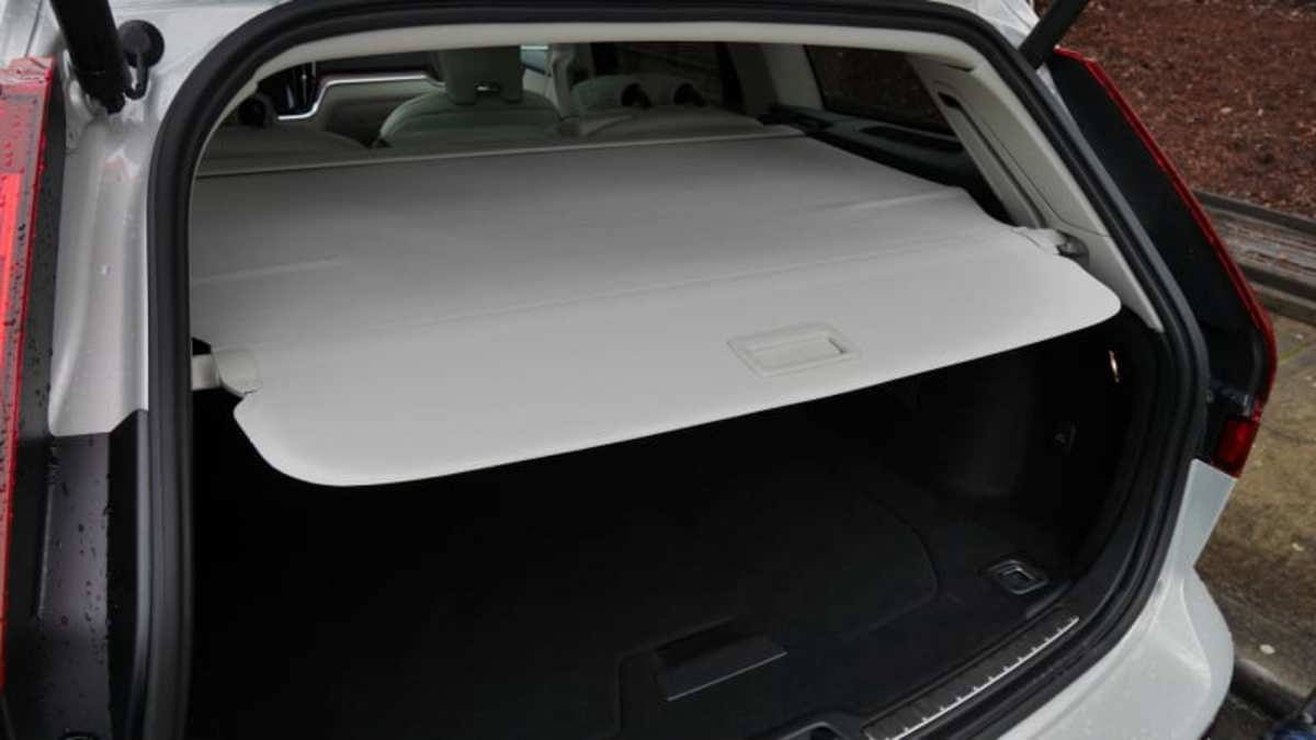 Volvo V60 Cross Country Luggage Test | How much cargo space? - Autoblog