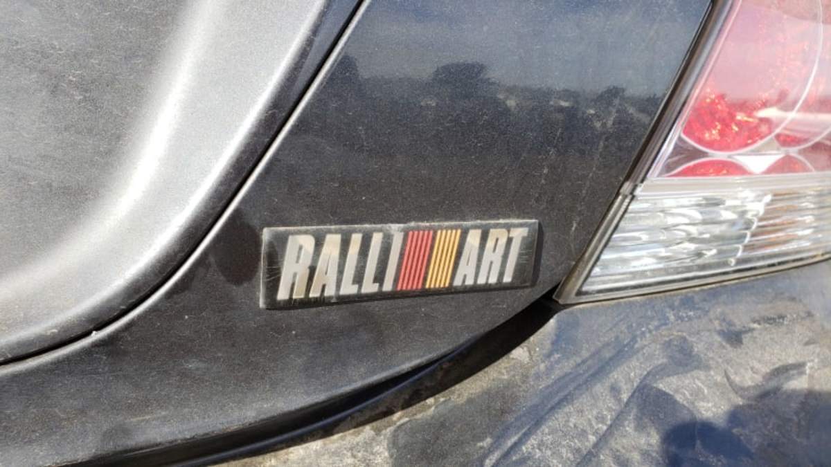 Junkyard Gem: 2004 Mitsubishi Lancer Ralliart - Autoblog