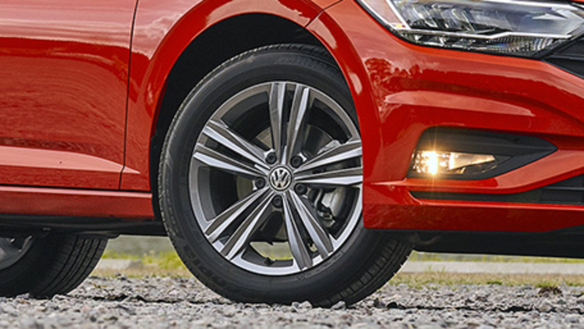 2019 Volkswagen Jetta First Drive Review | More style, not much more ...