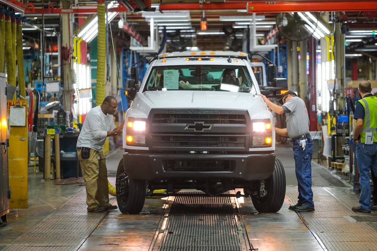 Chevrolet launches production of medium-duty Silverado pickups - Autoblog
