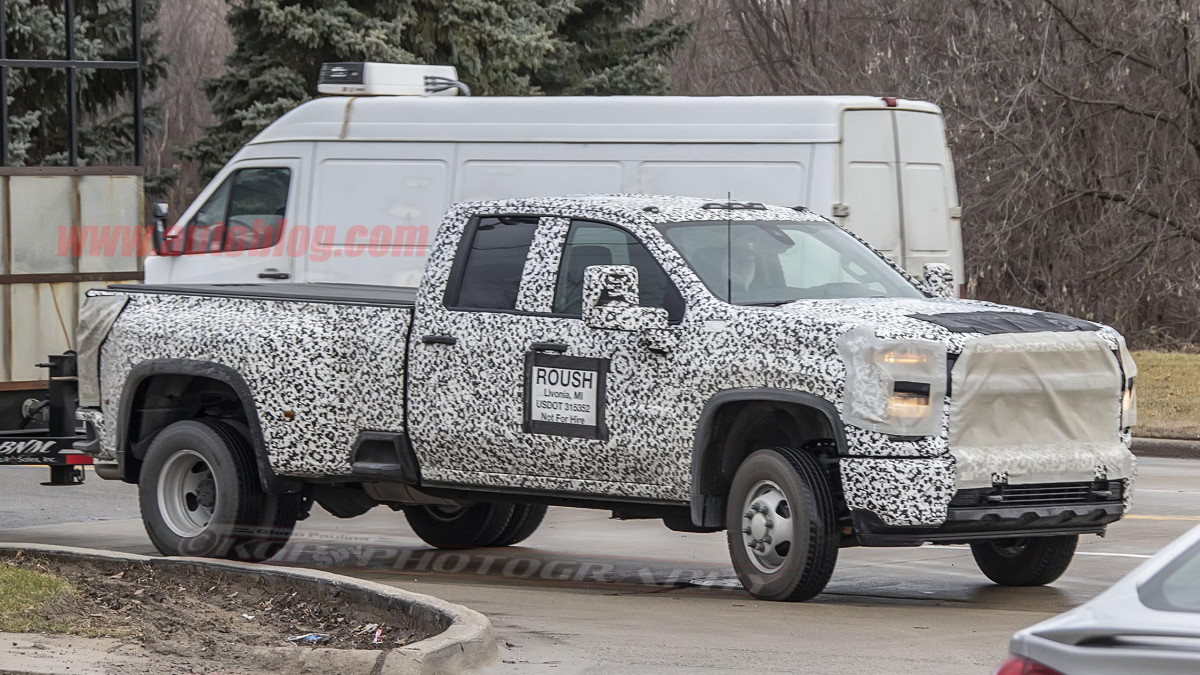 2020 Chevy Silverado HD spied in dually configuration - Autoblog