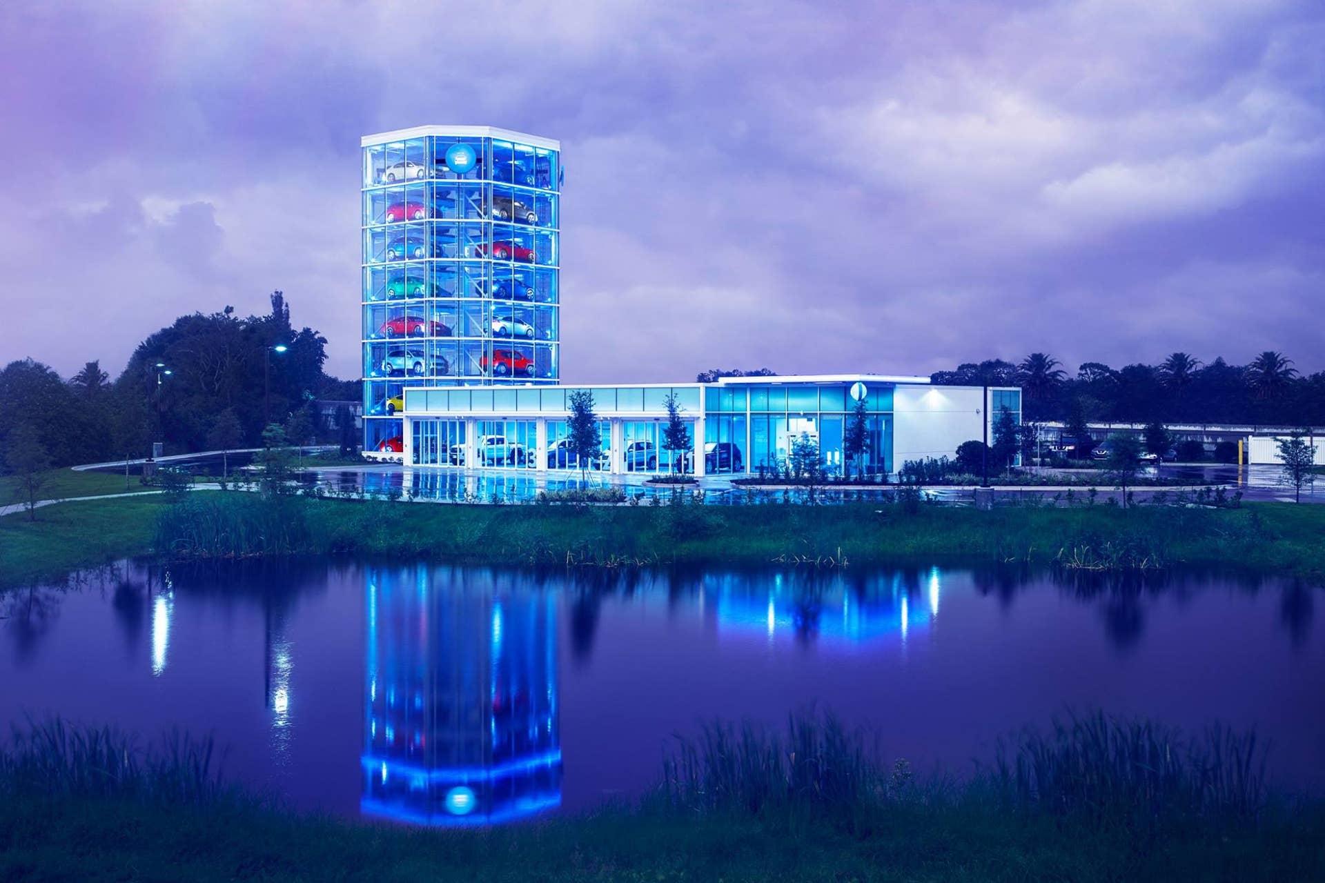 Carvana opens 2 more used-car vending machines in U.S. - Autoblog