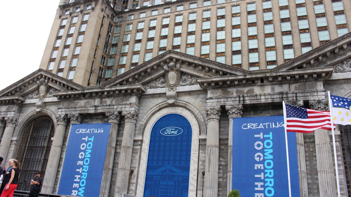 Ford bought abandoned Detroit train station for $90 million - Autoblog