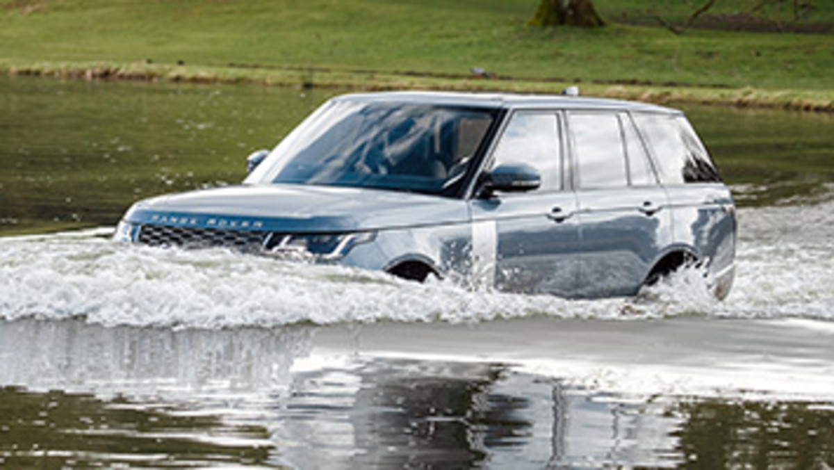 2019 Range Rover 400e PHEV First Drive Review | Elegant SUV for a more ...
