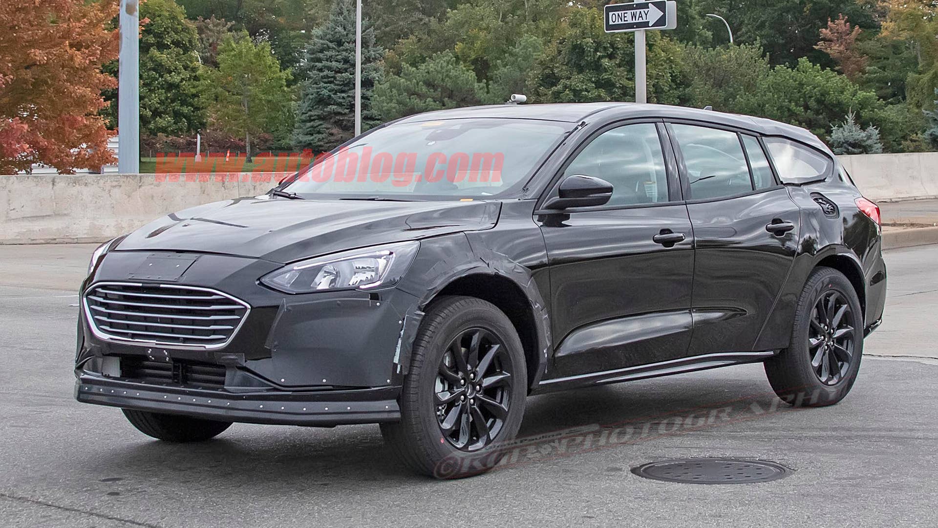 Ford Fusion-size crossover spied with lifted wagon looks - Autoblog