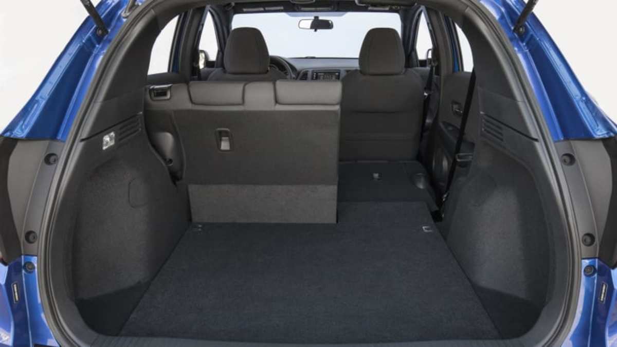 2019 Honda HR-V Review and Buying Guide | A lot in a little package ...