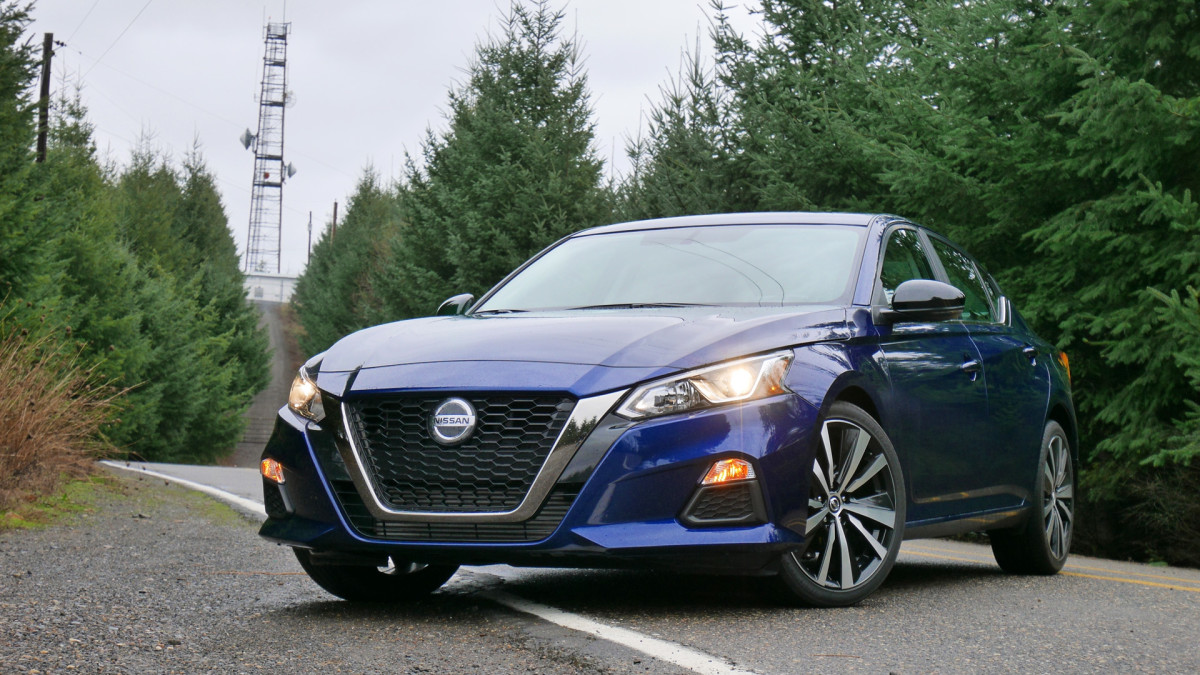 2019 Nissan Altima SR Review | Testing the VC-Turbo and sportiest trim ...