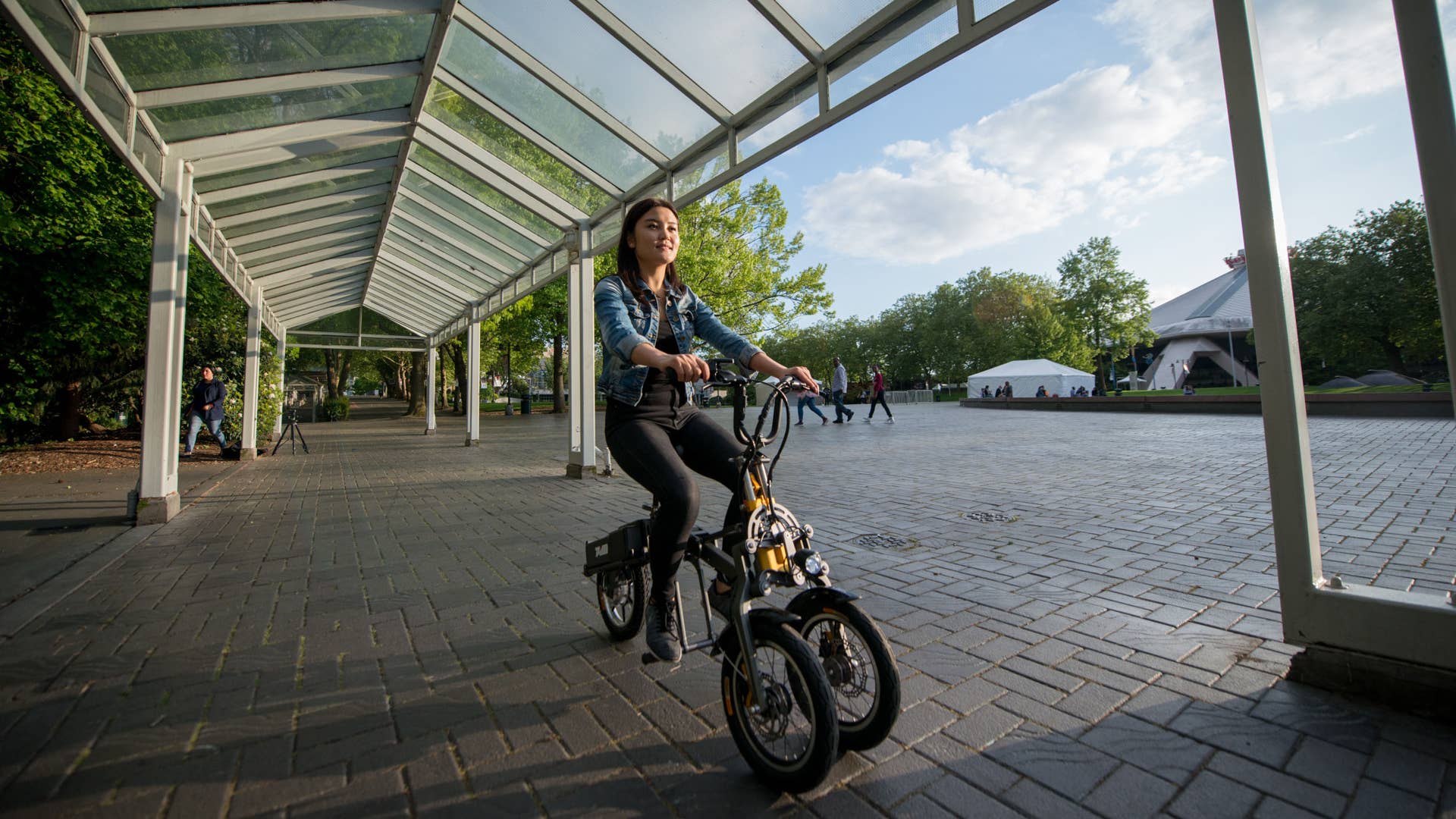 Mylo Electric Scooter First Ride Review | The future is unfolding ...