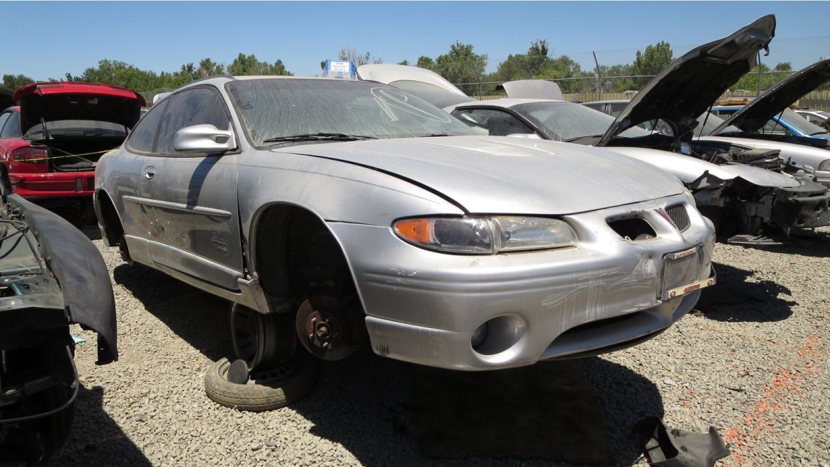 Junkyard Gem: 2000 Pontiac Grand Prix Daytona 500 Edition - Autoblog