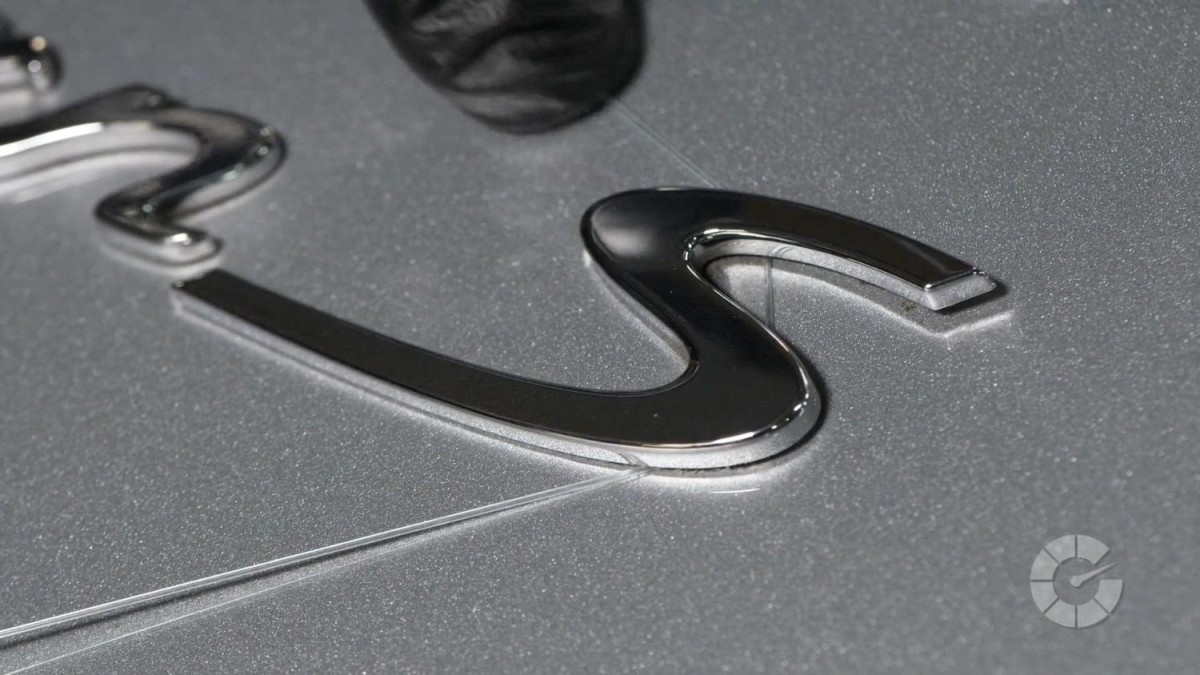 How to remove car emblems | Autoblog Details - Autoblog