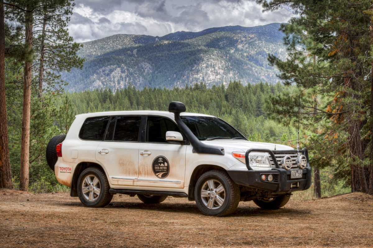 Toyota rumbles into SEMA with custom trucks - Autoblog