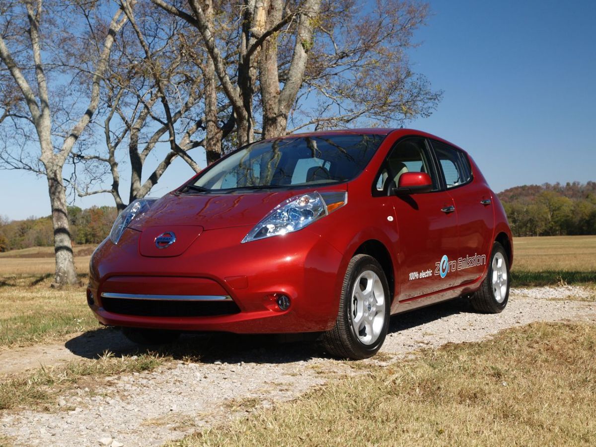 There are a LOT of cheap used Nissan Leaf EVs out there Autoblog