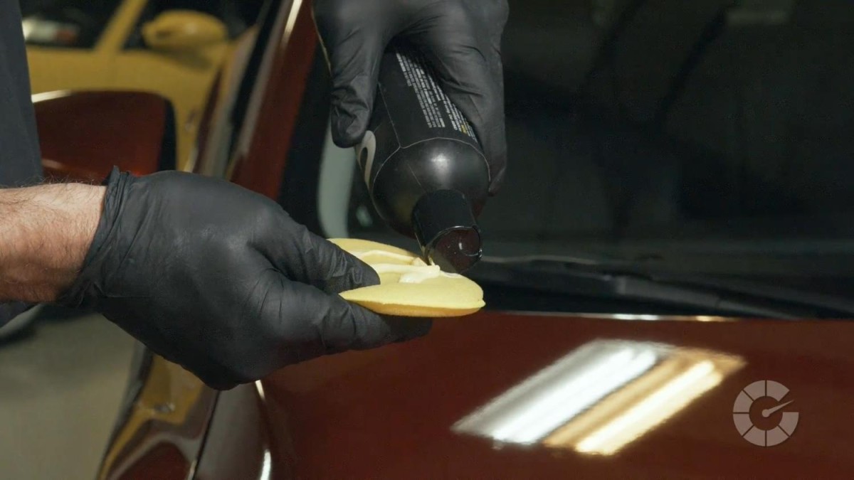 How to wax your car the right way | Autoblog Details - Autoblog