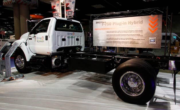 Ford, Odyne introduce monster F-750 plug-in hybrid work truck - Autoblog