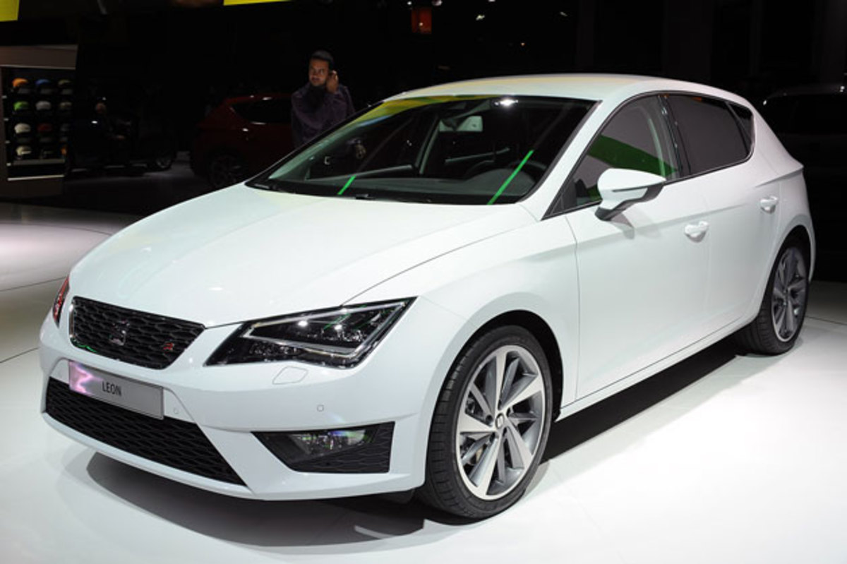 Seat Leon shows its angular assets - Autoblog