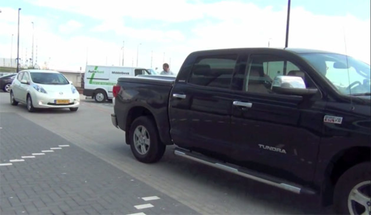 Is the quickest way to charge a Nissan Leaf... by towing? - Autoblog