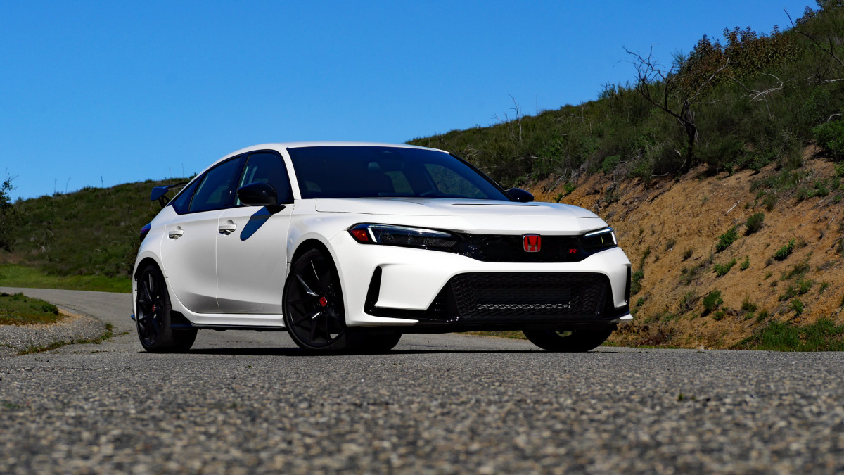 2025 Honda Civic Type R gets an $800 price increase over the 2024 ...