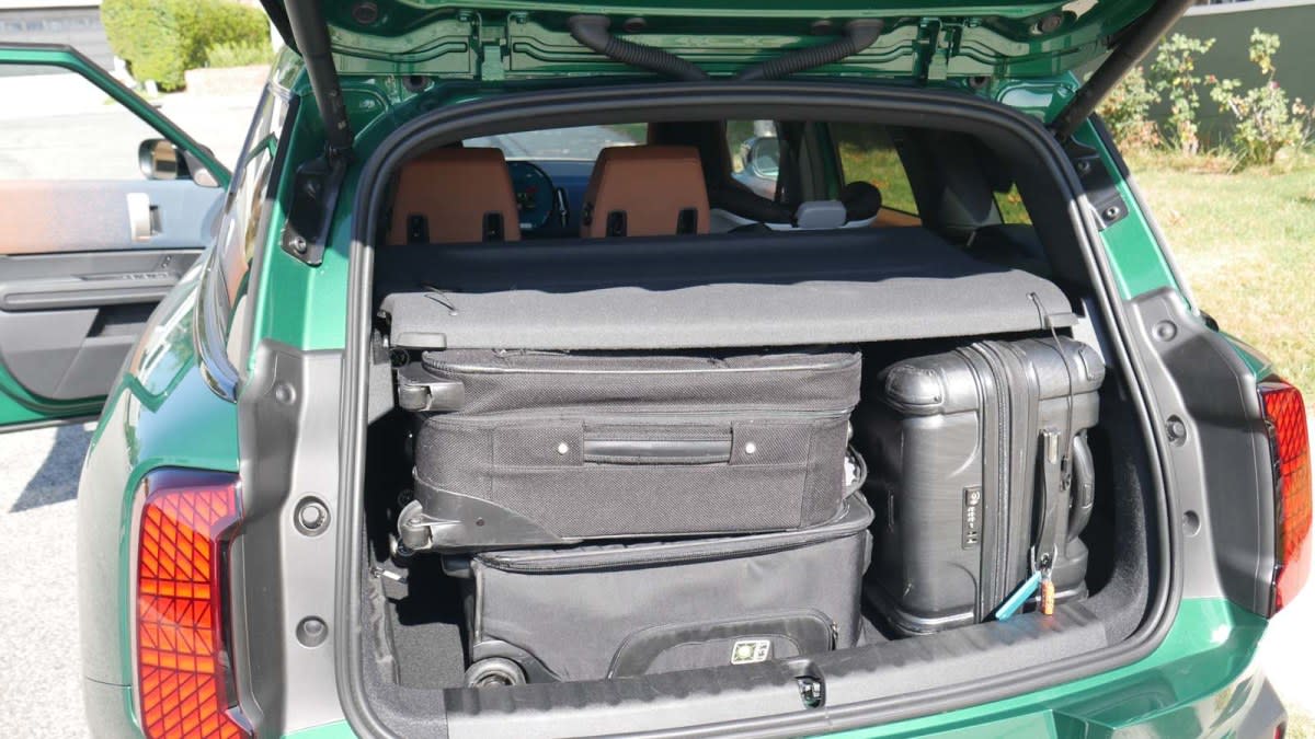 Mini Countryman Luggage Test: How much fits in the trunk? - Autoblog